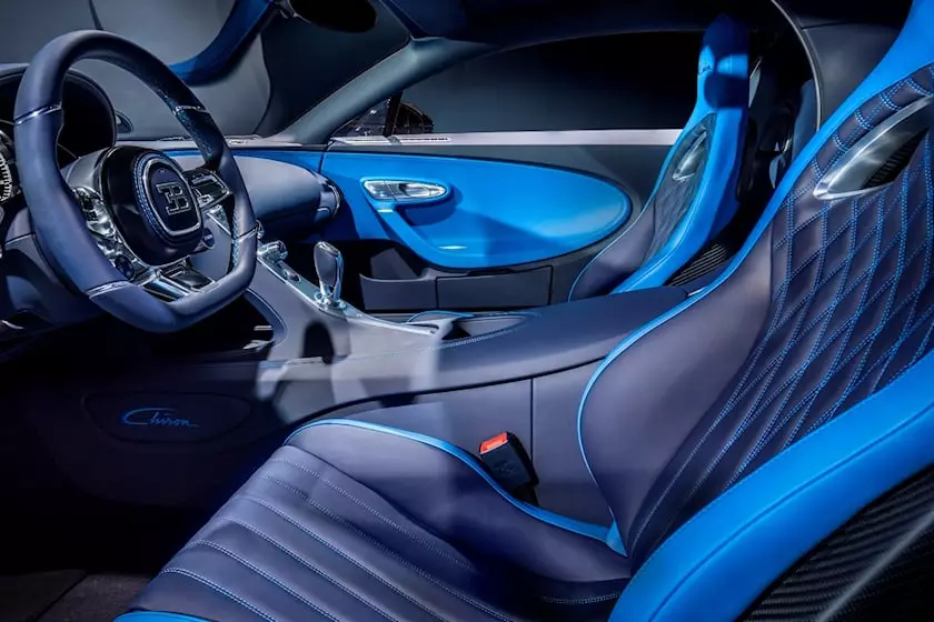 2017-2022 Bugatti Chiron Coupe Kujerar Direba