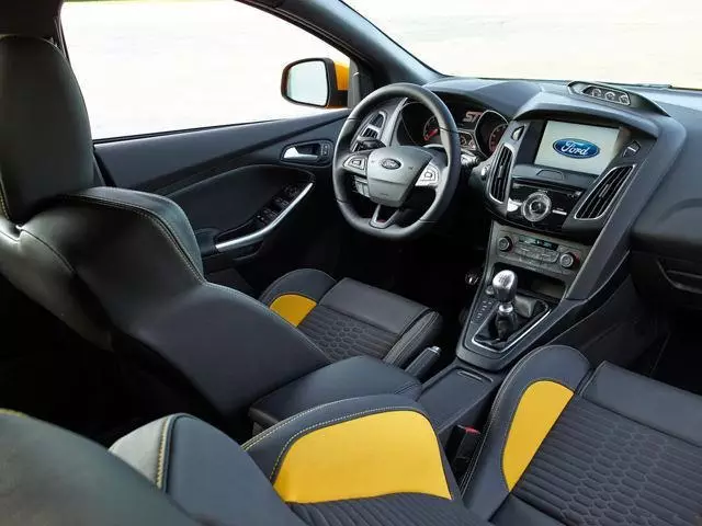 Ford SEMA Fiesta-ya Bəzi Cızıldayan İsti Lyuklarla Qoşulur 41229_2