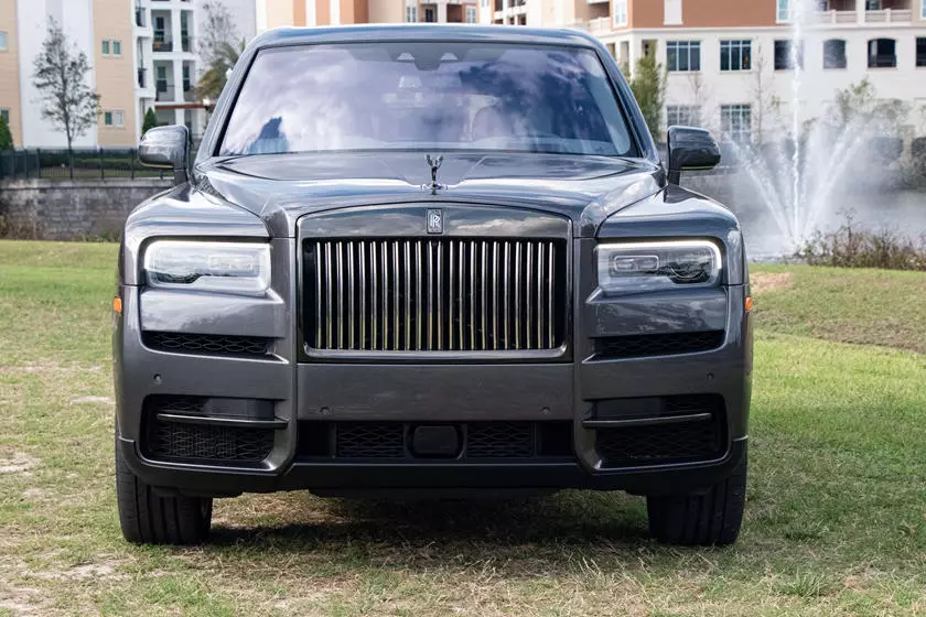 ປີ 2019-2021 Rolls-Royce Cullinan Front View