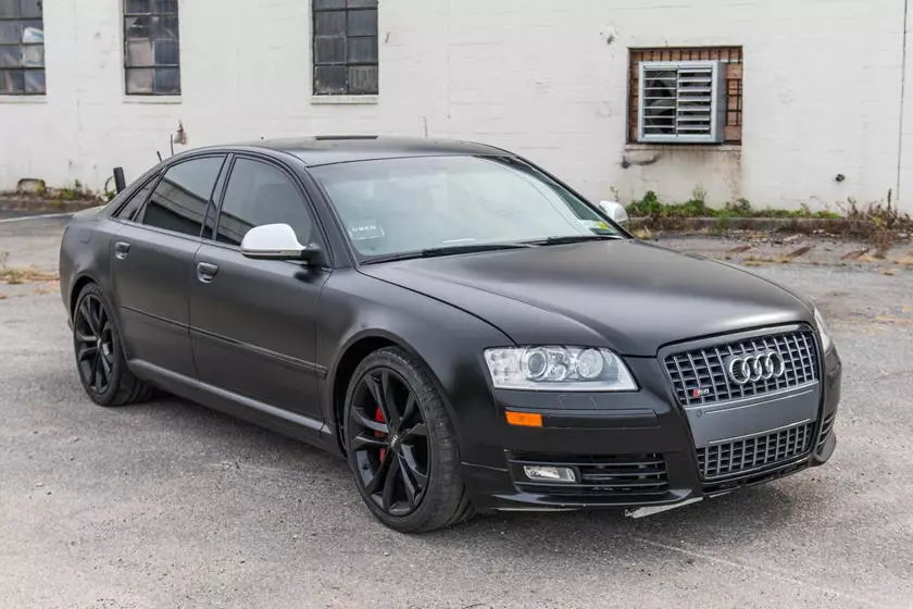 කැනන්බෝල් වාර්තාව පාහේ බිඳ දැමූ Audi S8 මිලදී ගන්න 41246_4