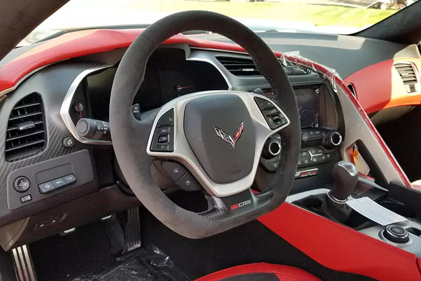 Истекува времето за купување C7 Chevrolet Corvette 41280_7