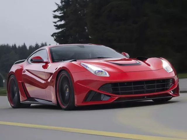 “Ferrari” F12 spesifikasiýasyny jemleýär we geň galdyrýar 41420_1