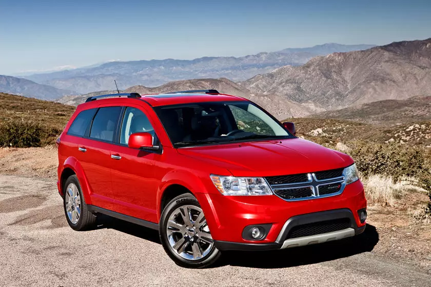 2014-2019 Dodge Journey отпред, три четвърти от дясната страна