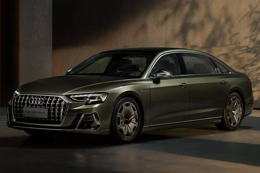 Встречайте Audi A8 L Horch, сражающуюся с Maybach 41748_3