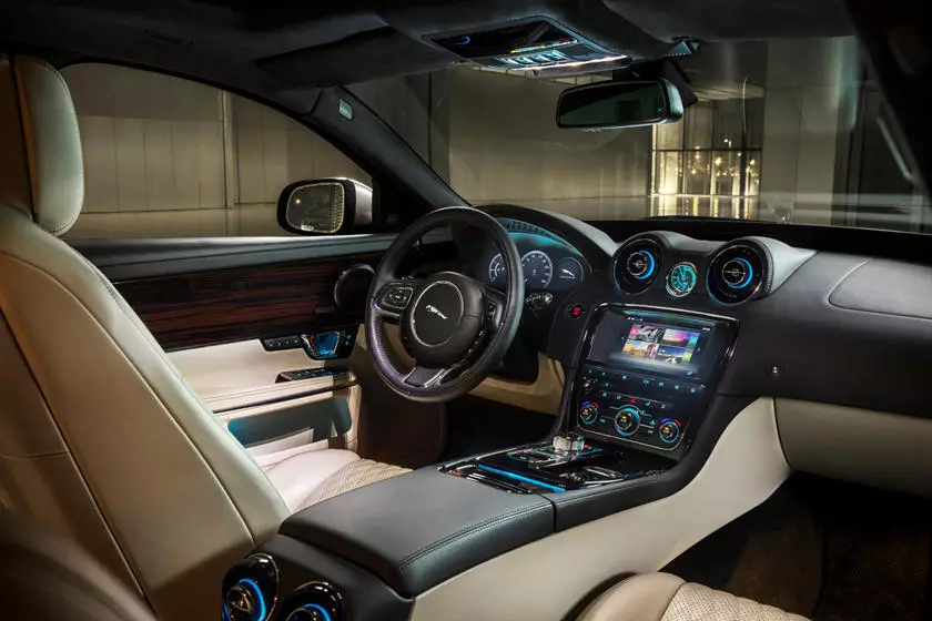 2016-2019 Jaguar XJ XJR Central Console