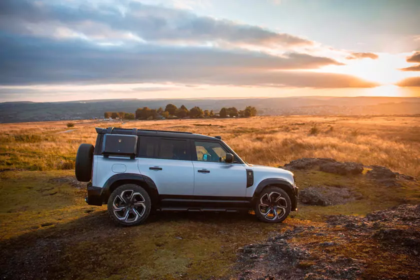 A Land Rover Defender fenyegető átalakítást kap 41771_2