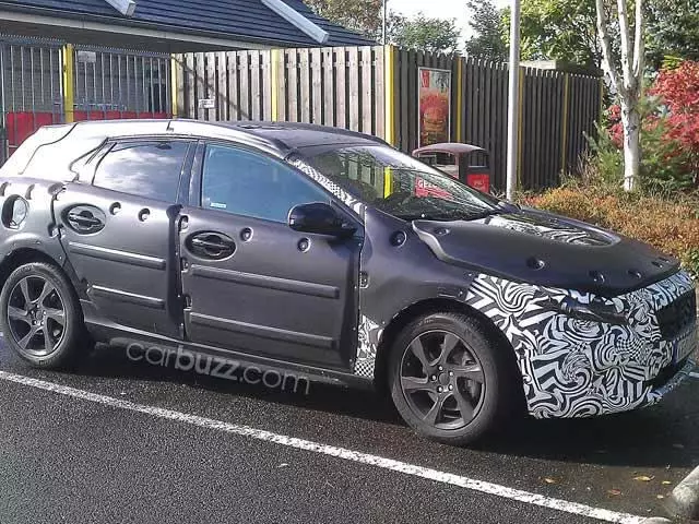 Spied: Volvo V30 Crossover có được bữa ăn hạnh phúc và ảnh được chụp 41910_1