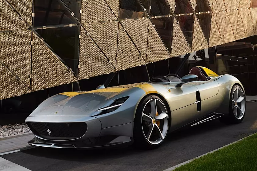 2019-2021 Ferrari Monza SP1 frontvinkel