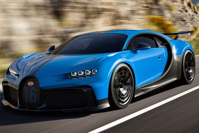 2021-2022 Bugatti Chiron Pur Sport Front View Driving