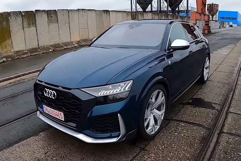 Horfðu á 1.000 hestafla Audi RS Q8 högg yfir 200 MPH 42048_1