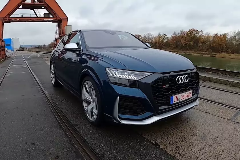 ڏسو A 1,000-HP Audi RS Q8 Hit Over 200 MPH 42048_2