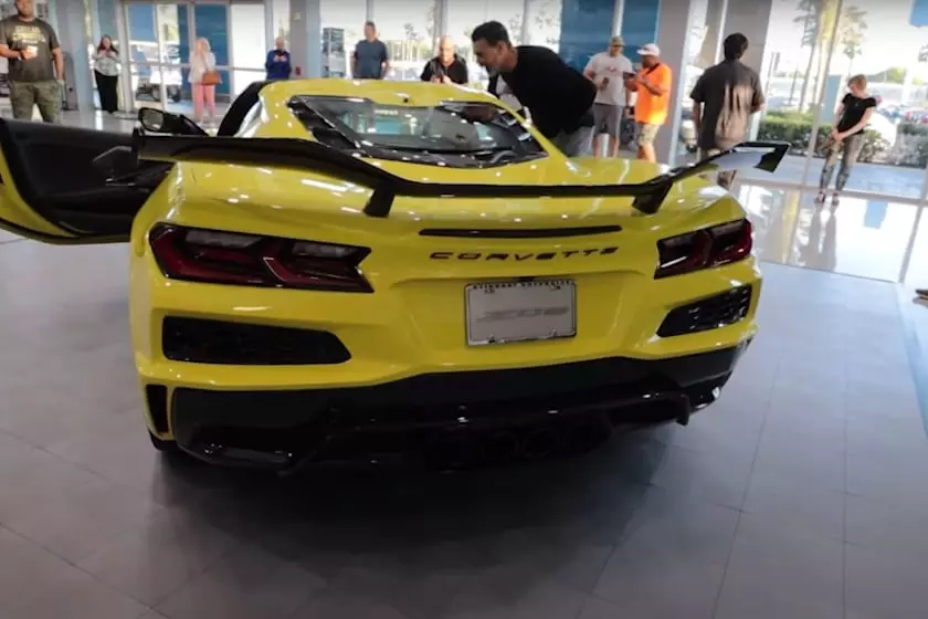 Escuche el Corvette Z06 encender y aplanar los tímpanos 4205_2