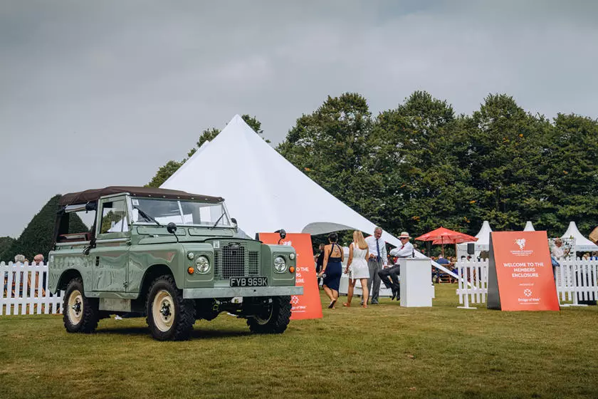 Classic Land Rover Series IIA Na-convert sa Luxury Electric Off-Roader 42069_4