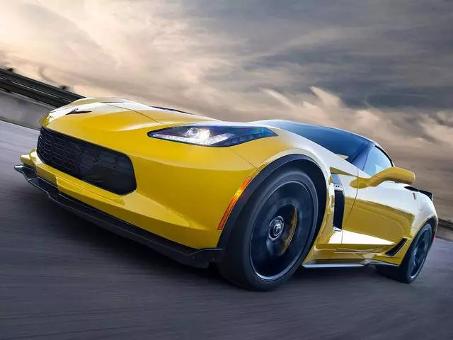 Дилерский центр Chevrolet добавил 50 тысяч долларов к цене Corvette Z06? 42116_1