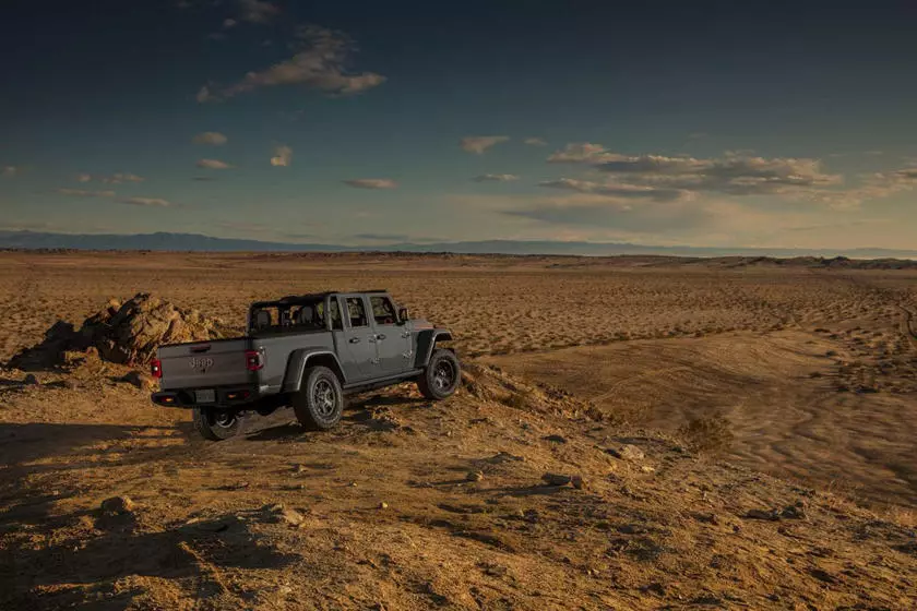 Jeep Gladiator znie zle s novou vylepšenou výfuku 42187_3