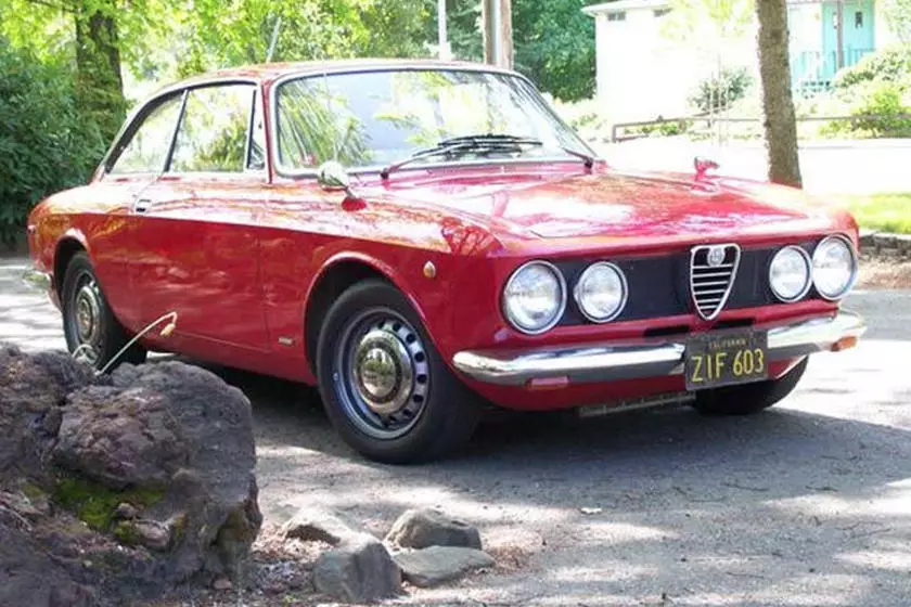 Alfa Romeo Iconic GTV adyny ahyrsoňy direldip biler 42208_5