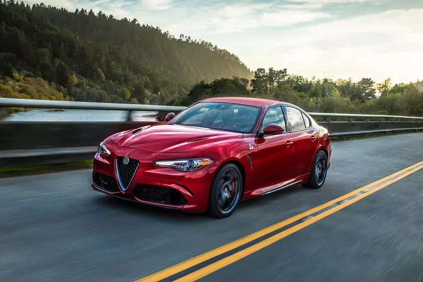 2017-2022 Alfa Romeo Giulia Quadrifoglio Front Side f'Mption