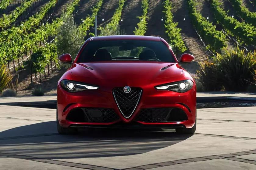 2017-2022 Alfa Romeo Giulia Quadrifoglio Vedere față