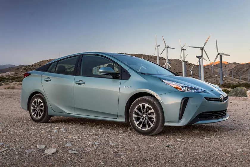 2019-2021 Aspekt przedni Toyoty Prius