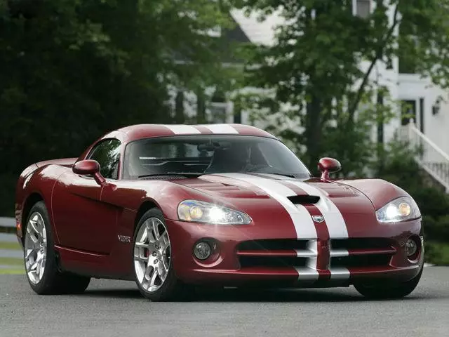 Ngaba ubusazi ukuba uMcLaren uncede ukuphuhlisa i-V10 ye-Dodge Viper ka-2008? 42634_3