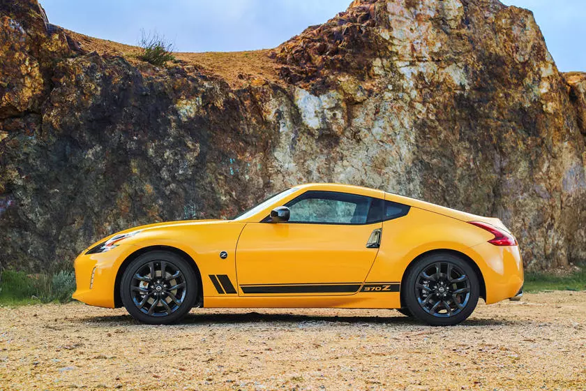 2013-2019 Nissan 370Z Coupé Zijaanzicht