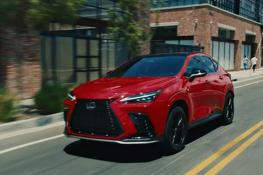 Lexus a une nouvelle façon de se connecter avec les acheteurs 42699_1