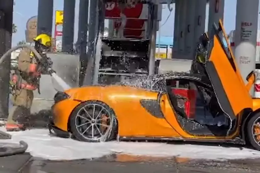 McLaren 570S brûlée après avoir explosé dans une station-service 42779_8