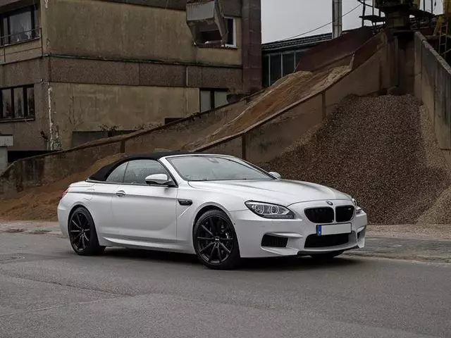 BMW M6 a na-agbanwe agbanwe kwesịrị inwe ike ibibi Ferrari F12 42835_1