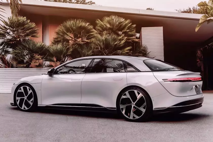 2021-2022 Lucid Air Zadný uhol pohľadu