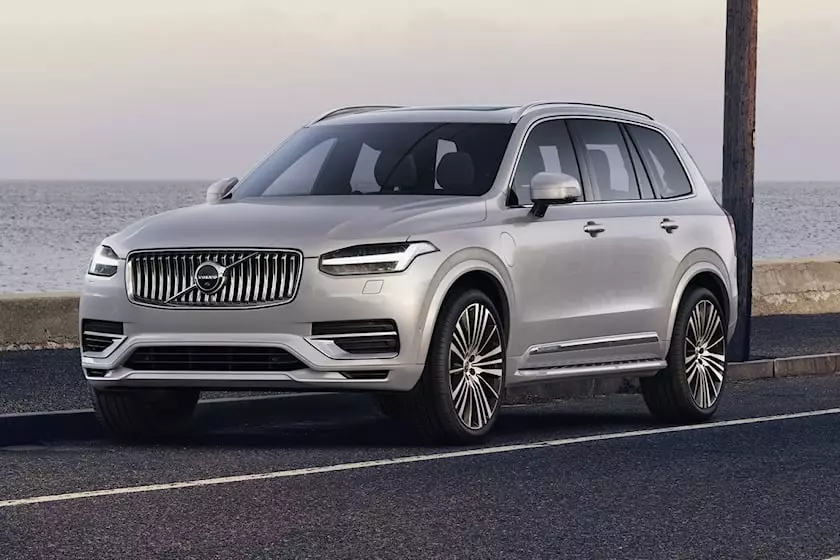 2021-2022 Volvo XC90 zarýad beriş frontal aspekti