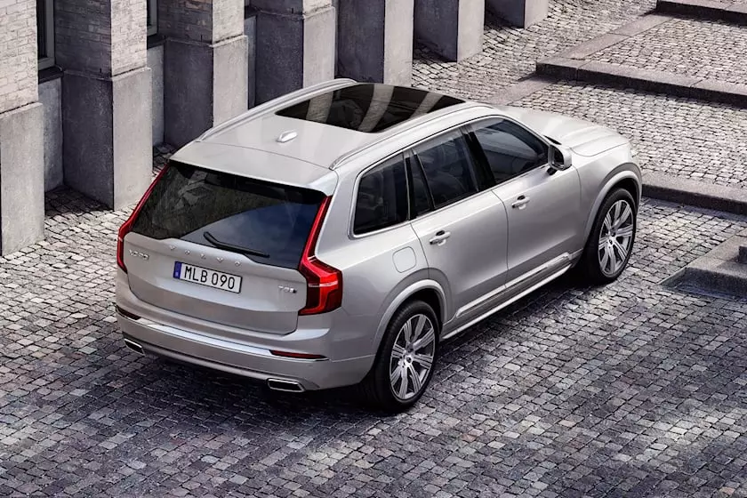 2021-2022 วอลโว่ XC90 รีชาร์จ Aft View