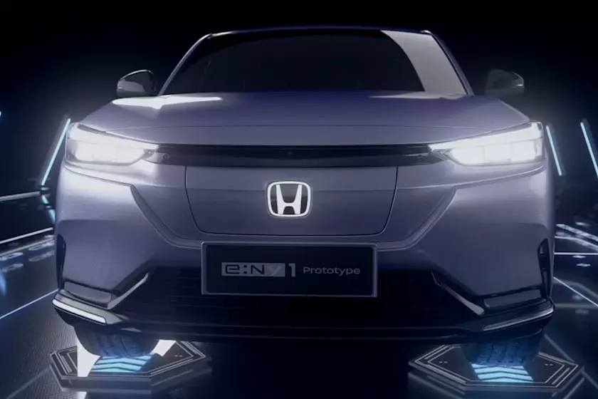 2024 Honda e:Ny1 främre stötfångare