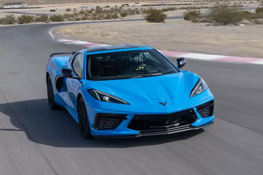 2020-2022 Chevrolet Corvette C8 မောင်းနှင်မှု အရှေ့ထောင့်