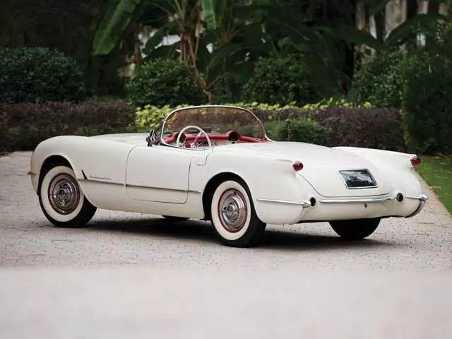 Этот Chevrolet Corvette 1953 года был одним из первых 300 когда-либо построенных, и он может стать вашим 43303_1