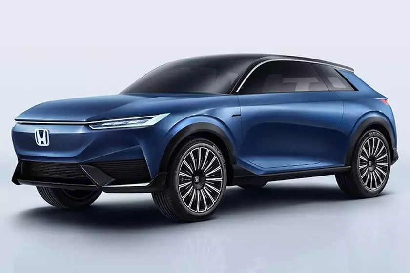 Acura کو EVs فروخت کرنے کے لیے احمقانہ ناموں کی ضرورت نہیں ہے۔