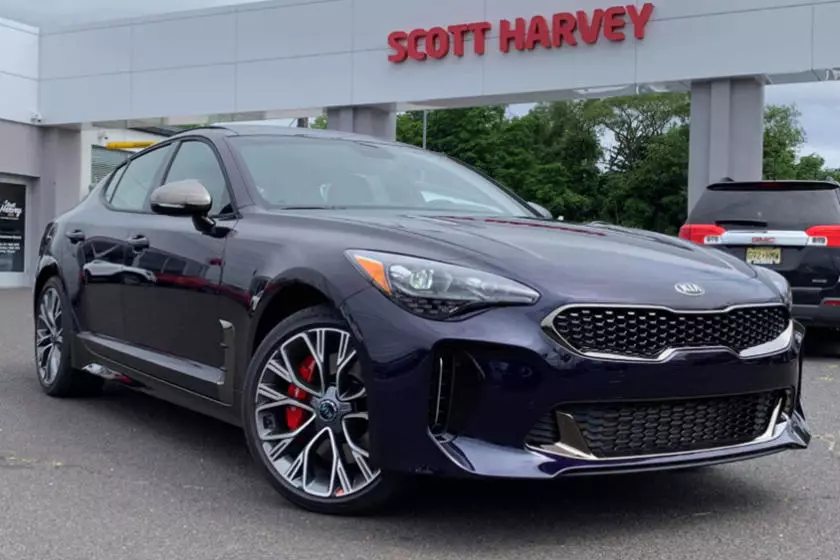 Ang Kia Stinger GT Indigo Edition Uban sa Drift Mode 43658_1