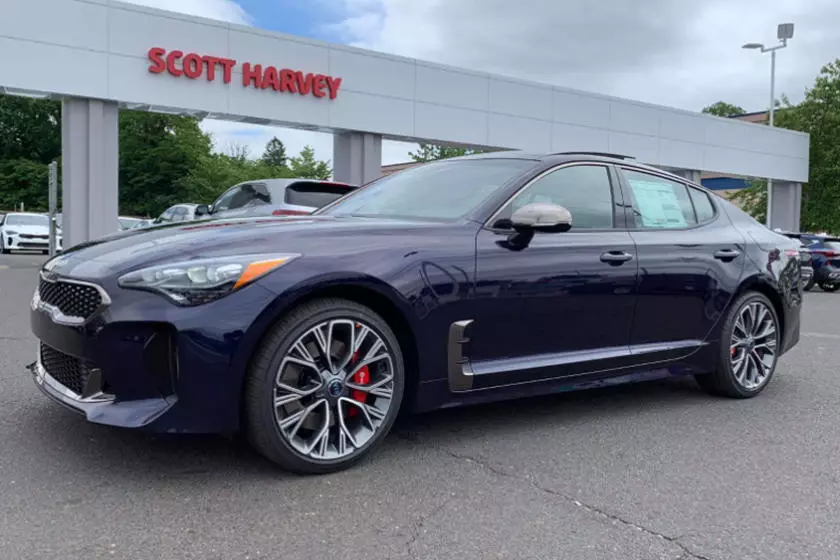 Ang Kia Stinger GT Indigo Edition Uban sa Drift Mode 43658_4