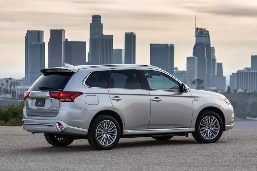 Mitsubishi Outlander PHEV 2019-2020 рр. Задній кут огляду