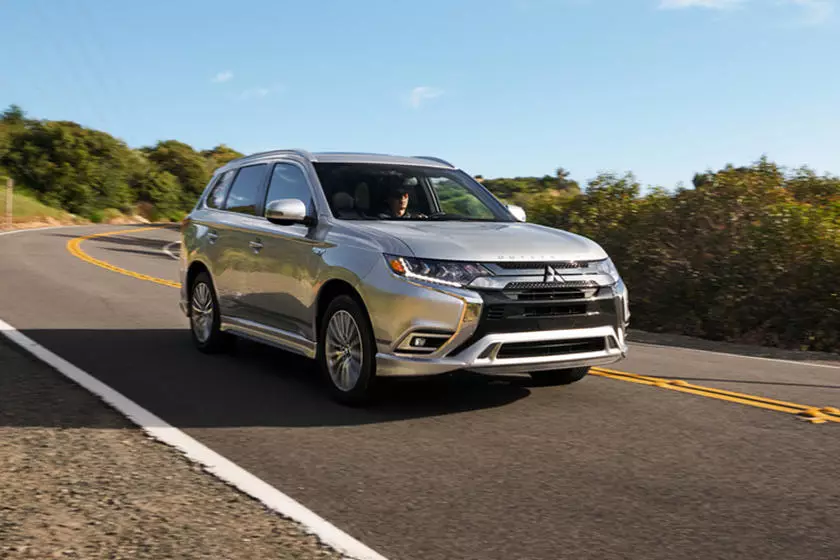 2021 Mitsubishi Outlander PHEV Ĝisdatigita Kun Pli da Potenco 43697_4