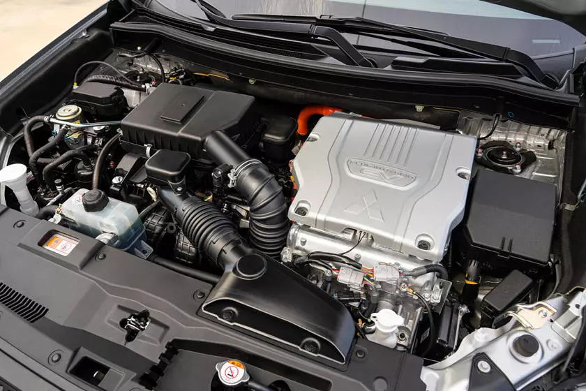 2019-2020 Mitsubishi Outlander PHEV Engine