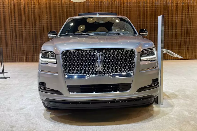 Osvježeni Lincoln Navigator pokazuje novo lice u Chicagu 4371_1