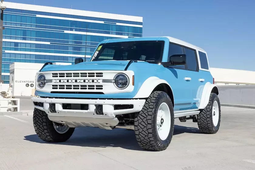 Questo Baby Blue Bronco di SEMA in vendita a sei cifre 4372_10