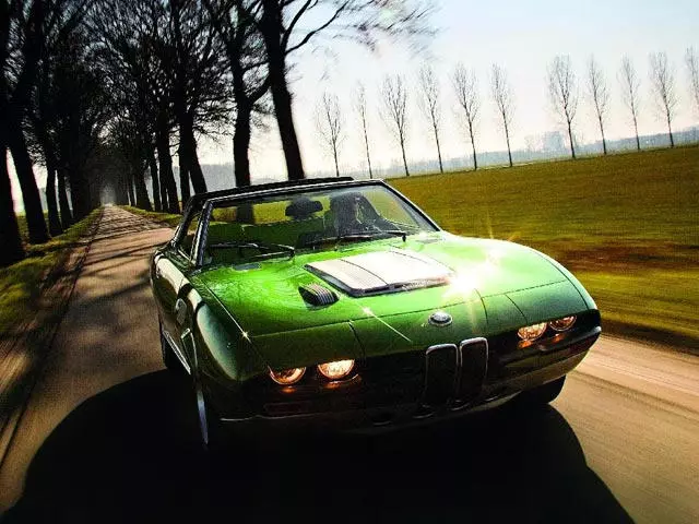 Аукционға шығарылды: 1969 жылғы BMW 'Spicup' конверттелетін купе 43734_1