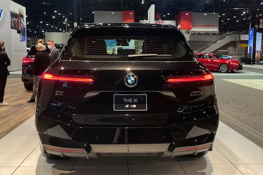 2023 BMW iX M60 anländer till Chicago som en chef 4374_10