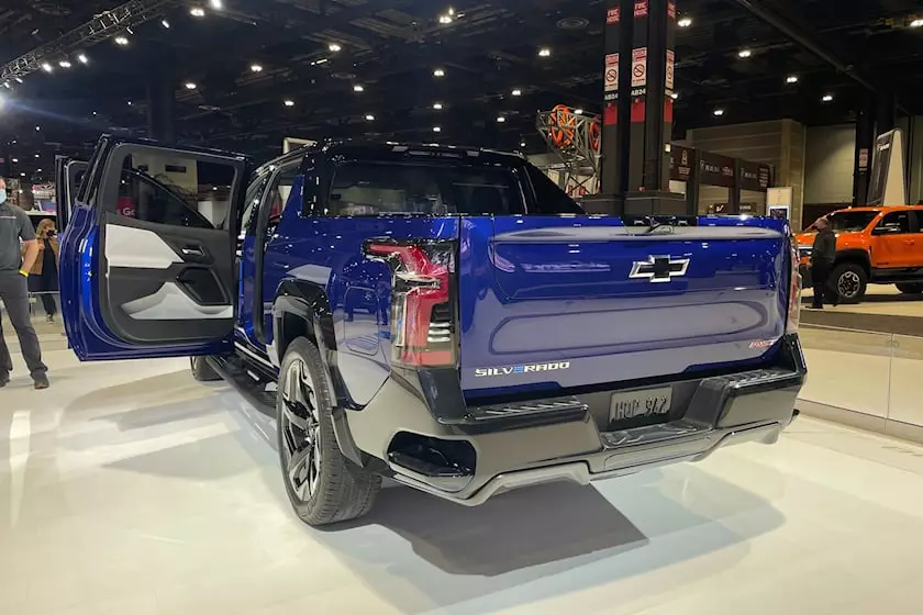 2024 Chevrolet Silverado EV พุ่งทะยานสู่เมืองแห่งสายลม 4380_2