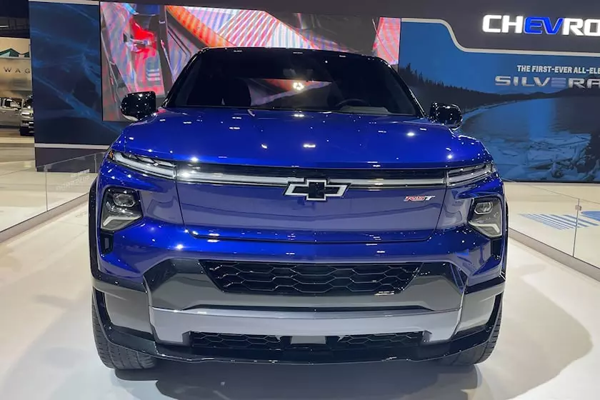 2024 Chevrolet Silverado EV Sumabog Sa Mahangin na Lungsod 4380_3