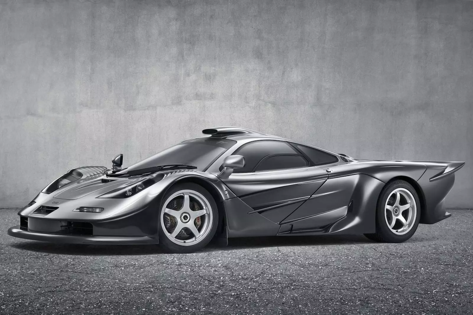 McLaren F1 ultra arraro hau Erresuma Batura doa zaharberritzera.