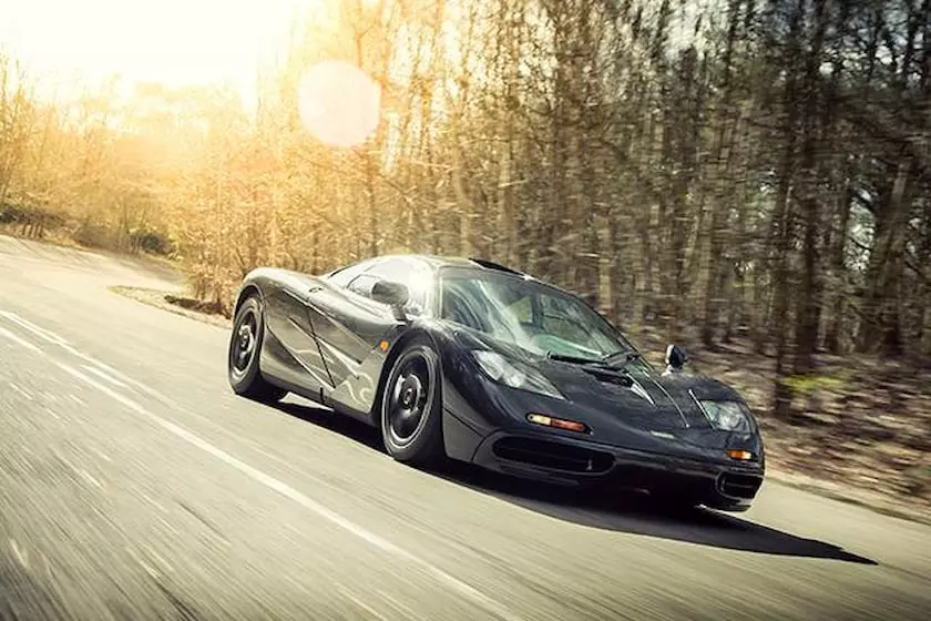 Ev McLaren F1 ya Ultra-Nadir Ji Bo Restorasyonê Ber bi Keyaniya Yekbûyî ve diçe. 4396_10