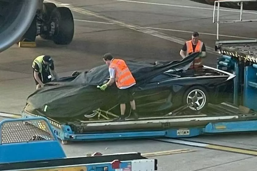 Šis itin retas McLaren F1 vyksta į JK restauruoti. 4396_7