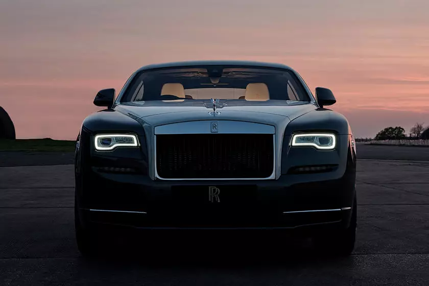 Ity ny tsiambaratelon'i Rolls Royce amin'ny fanamboarana fiara voafetra 43978_2